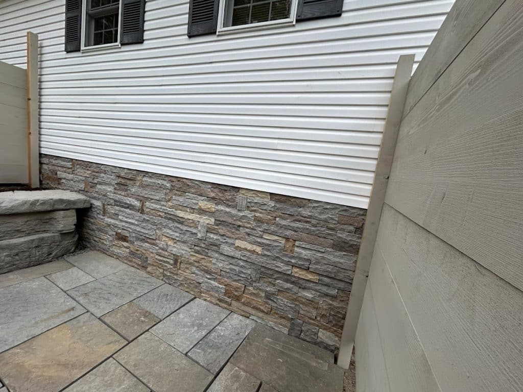 Stone Veneer Walls - Material Examples - Masseo Landscape Inc.